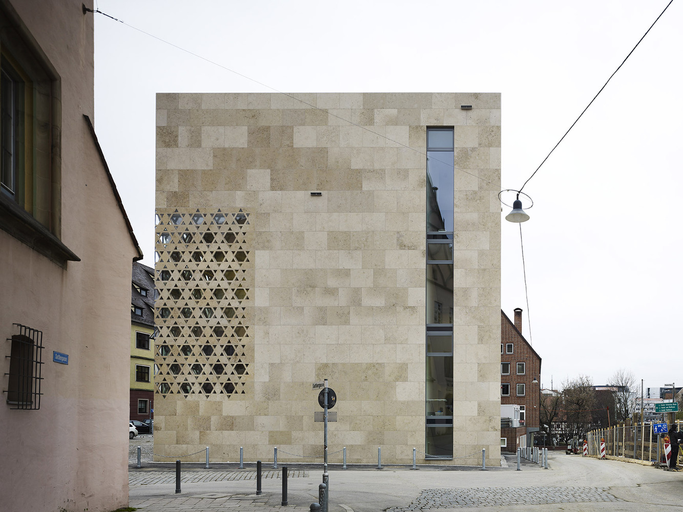 Chip off the Old Block: 5 Contemporary Limestone Façades