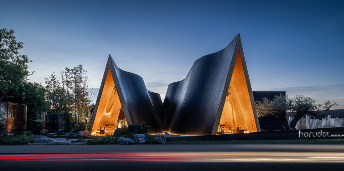 Feast for the Eyes: 7 Refined Restaurants That Will Satiate ...