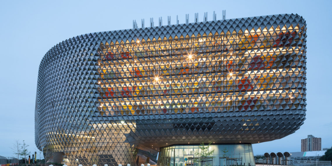 Behind the Building: Adelaide’s SAHMRI Laboratory by Woods Bagot