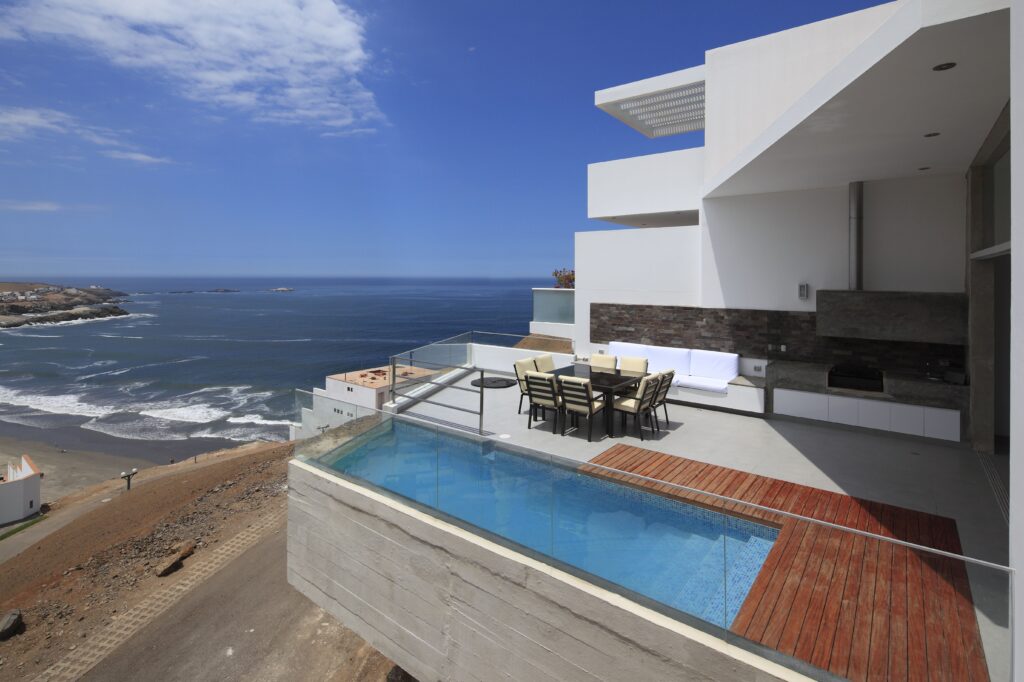 Floating on the Edge: The Evolution of Infinity Pools in Modern ...