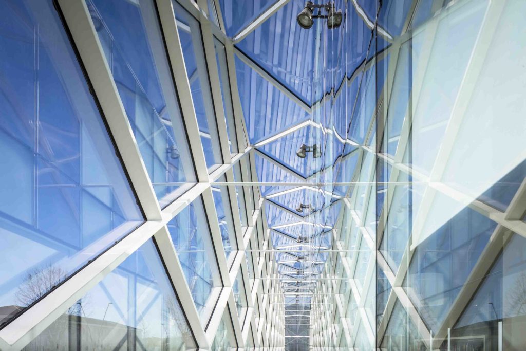 Thick Skinned: 5 Carefully Crafted Double Glass Façades - Architizer ...