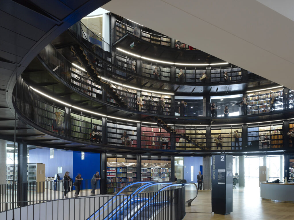 Reading Rooms: 10 Spectacular Libraries and Bookstores From Across the ...