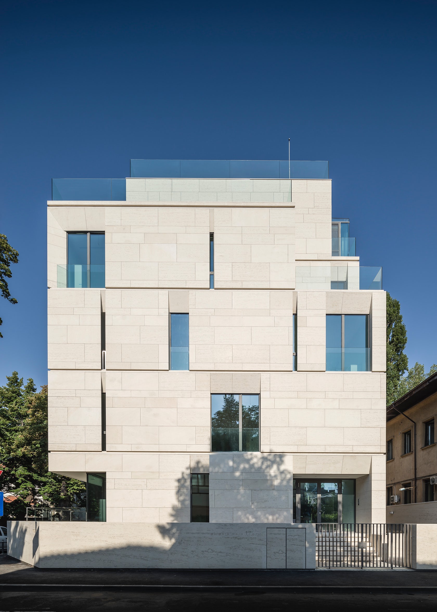 Chip off the Old Block: 5 Contemporary Limestone Façades