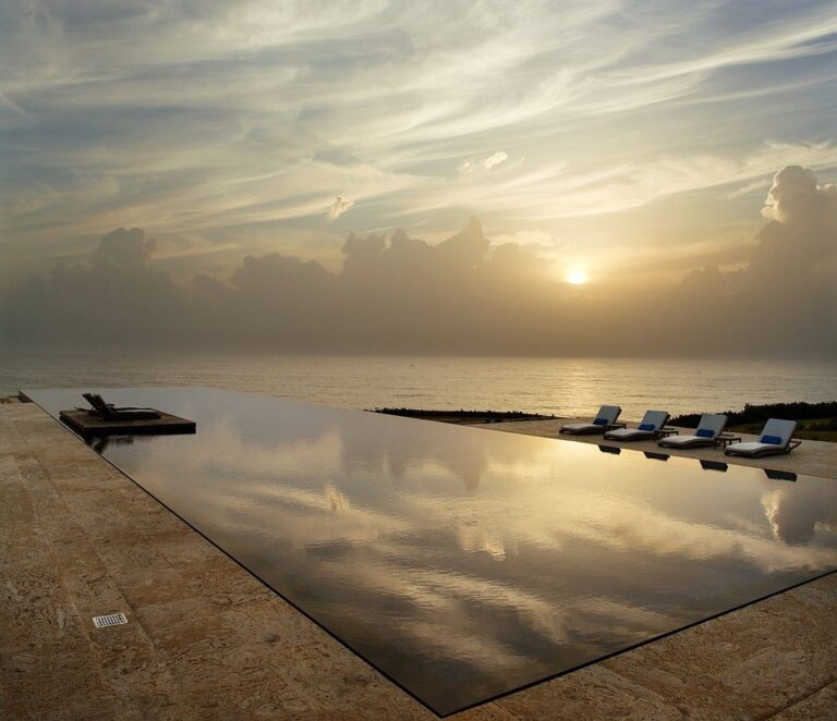 Floating on the Edge: The Evolution of Infinity Pools in Modern ...