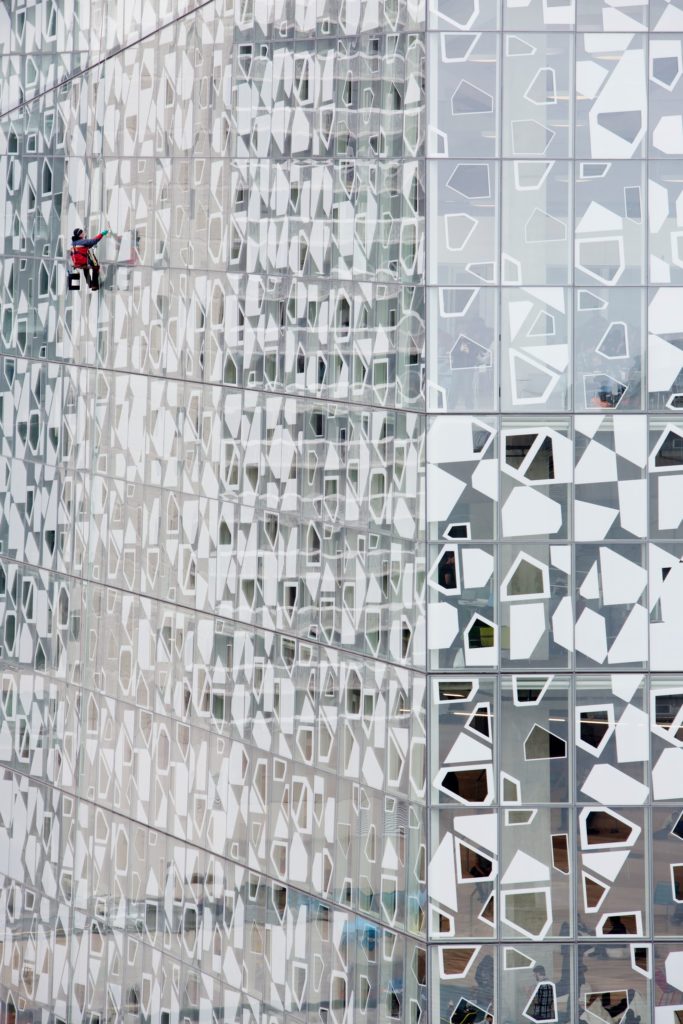 Beat The Heat 5 Innovative Façades Equipped With Fritted Glass Architizer Journal