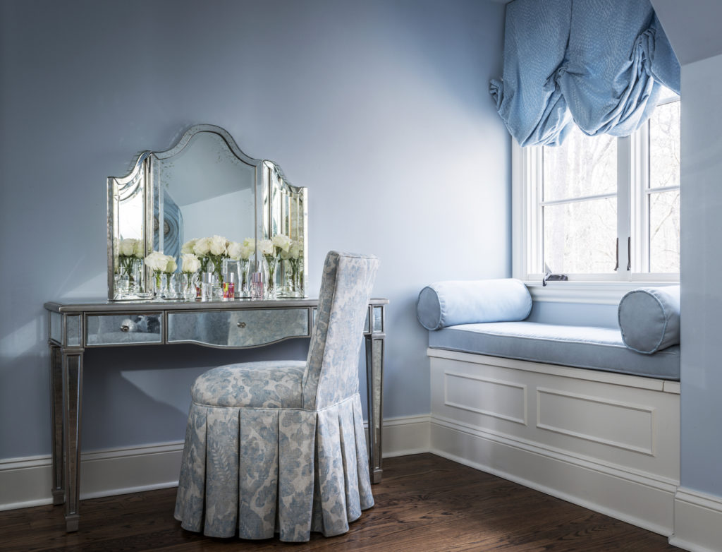 Historic Drama: 7 Ways to Recreate the Timeless Charm of Regency Interiors