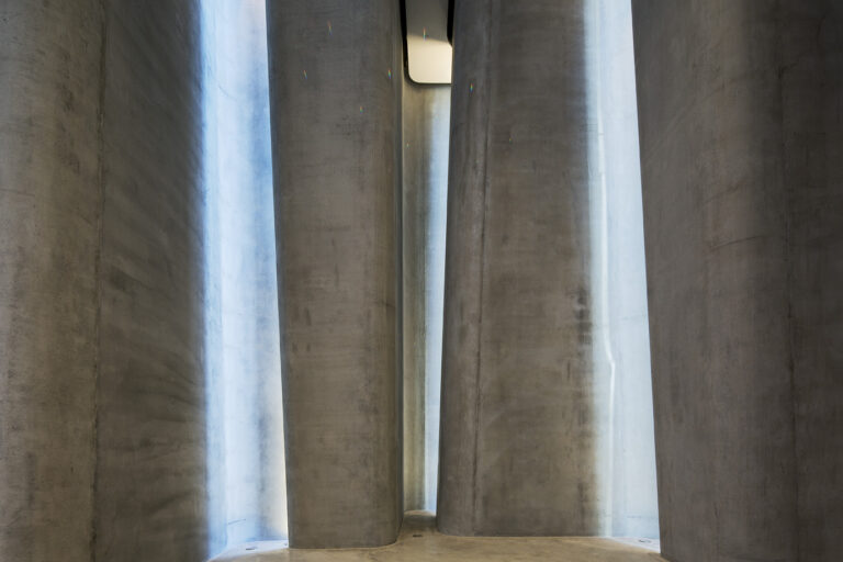 Kinetic Architecture in Practice: From Algorithmic Fins to Passive Optical Effects - Architizer ...