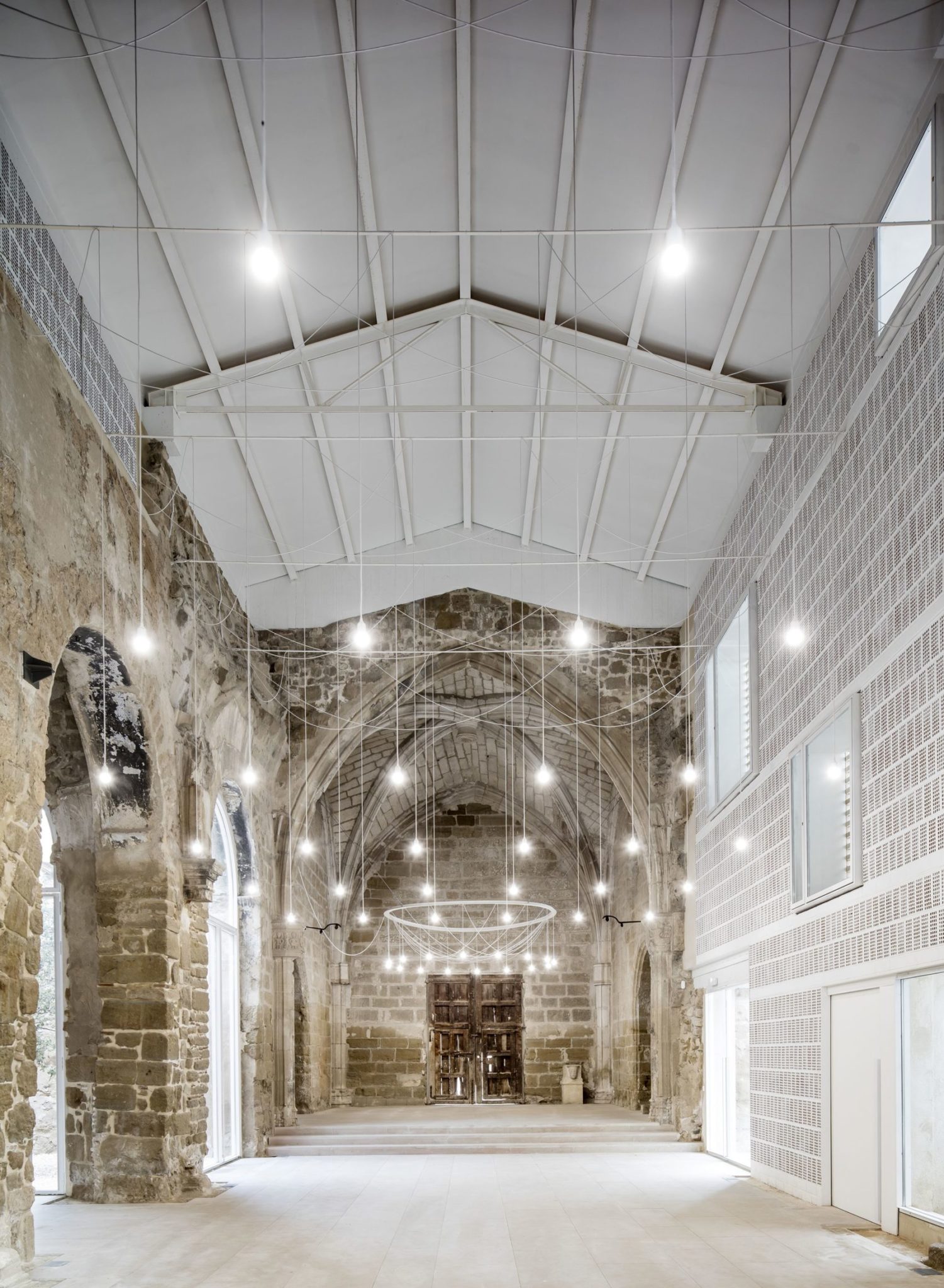 A Lost Arch Form: 6 Architects Resurrecting the Traditional Building ...