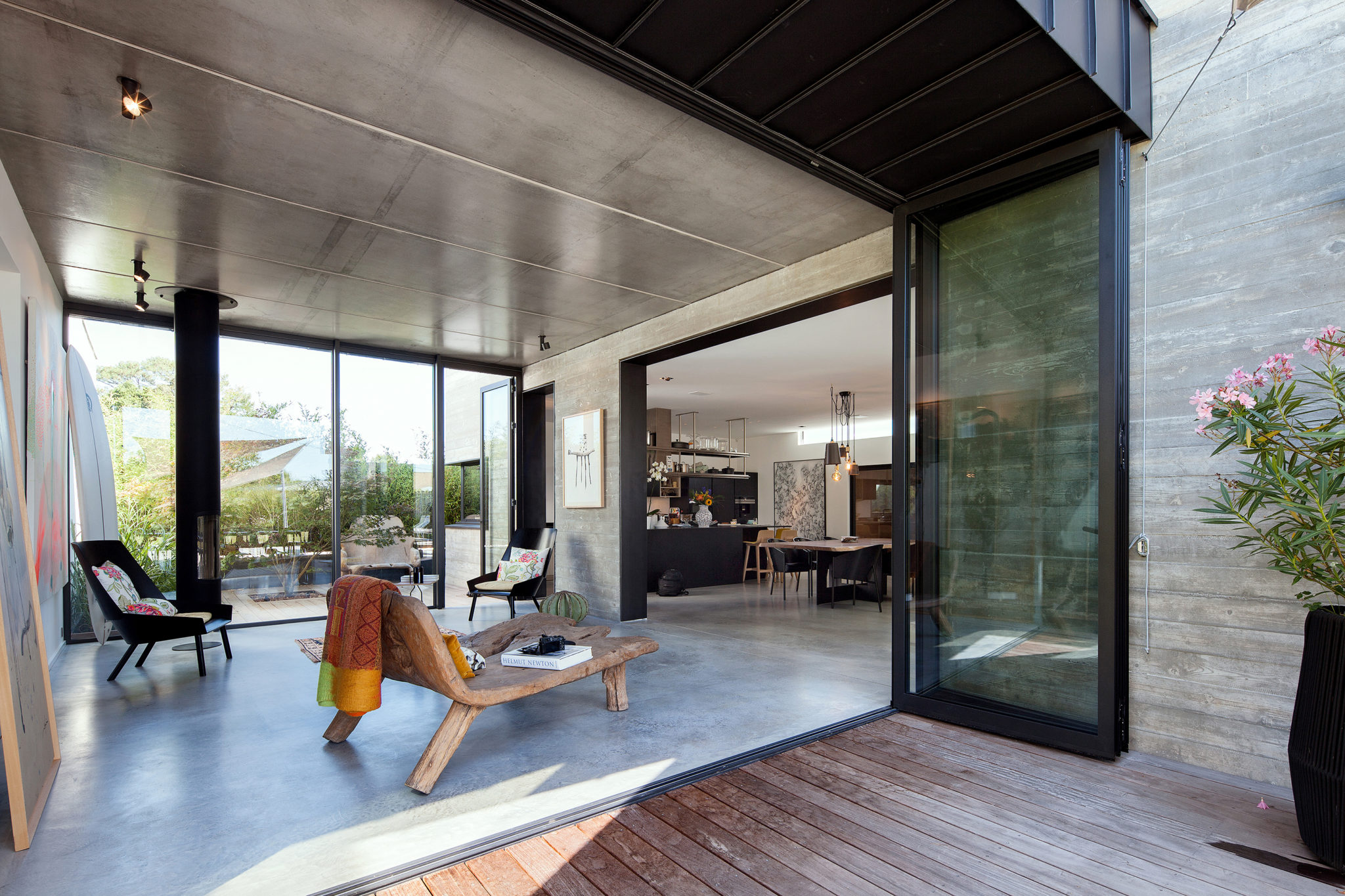 Basking in Natural Beauty: 6 Contemporary Architecture Projects Set in ...