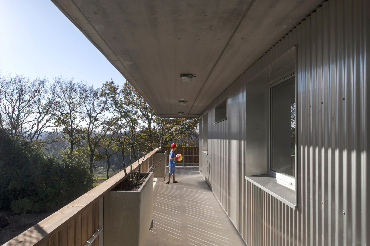 Basking in Natural Beauty: 6 Contemporary Architecture Projects Set in ...