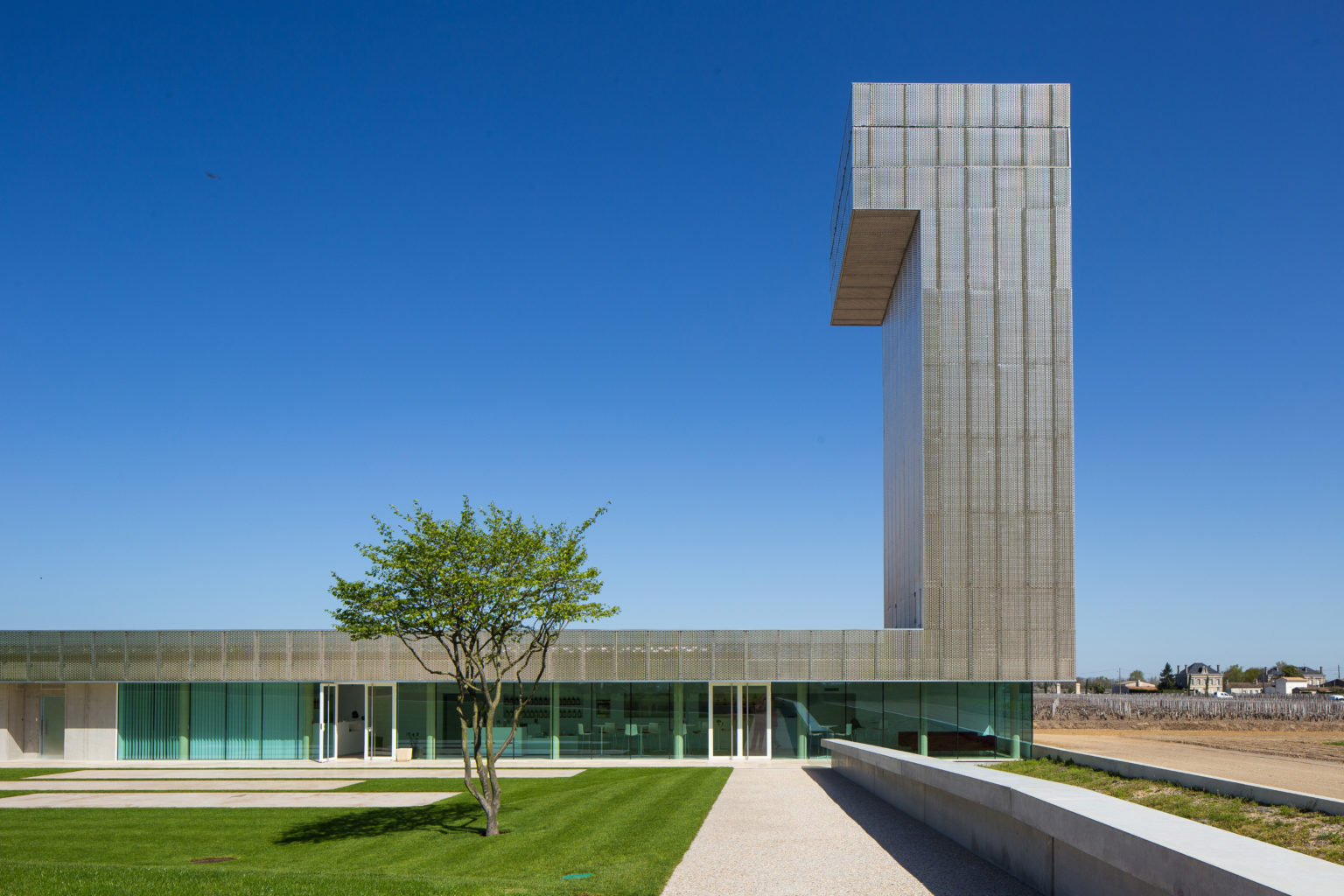 Architectural Drawings: 10 Iconic Observation Towers in Section ...