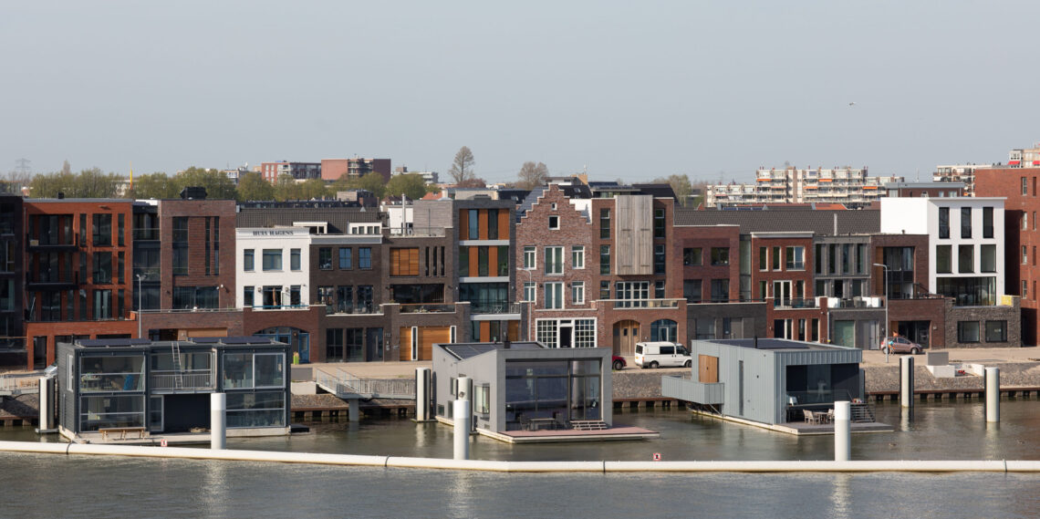 Amphibious Architecture: Designing Resilient Coastal Communities for ...