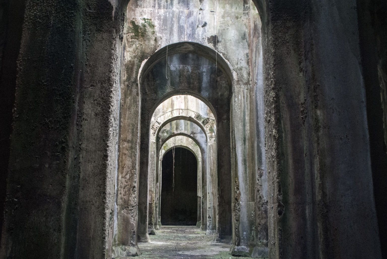 "The Hand of God" is a Love Letter to Classic Neapolitan Architecture ...