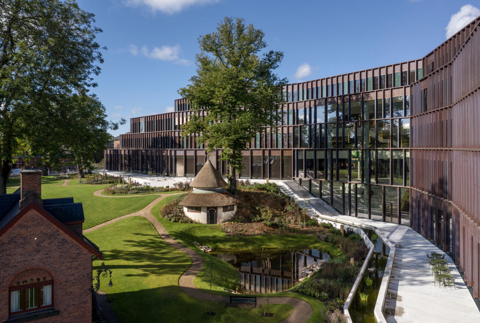 Heavy Metals: 7 Bold Buildings With Glistening Metallic Accents ...