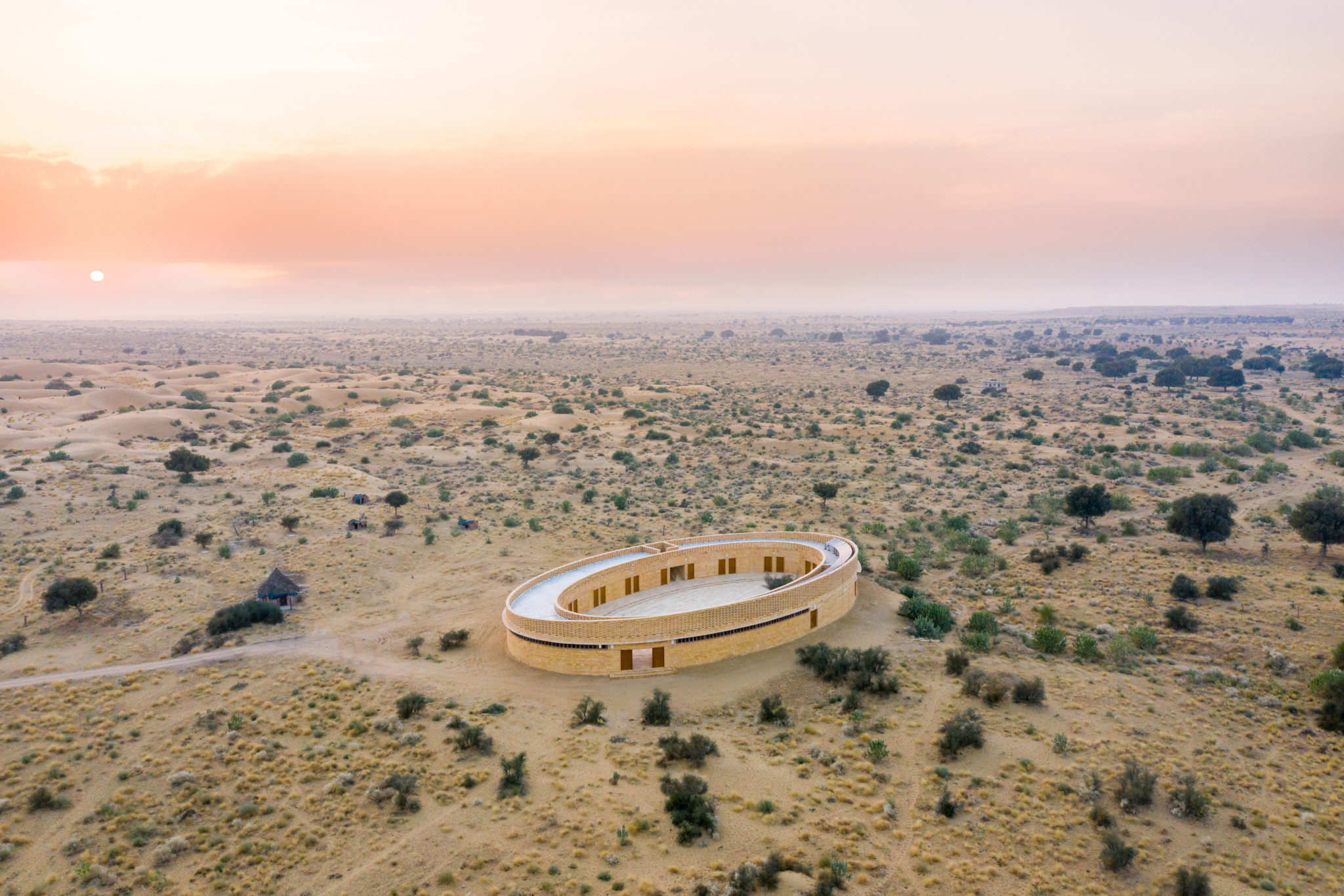 Weathering Winds: 7 Ways Architects are Designing for Desert Conditions