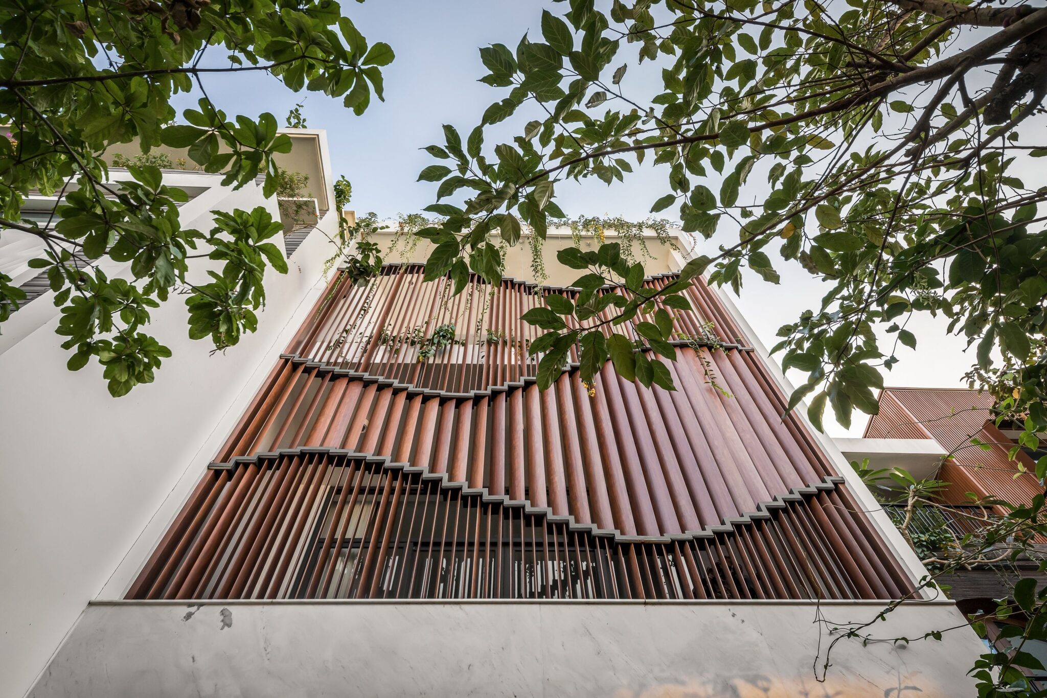 9 Contemporary Vietnamese Homes Embracing Vernacular Charm - Architizer ...