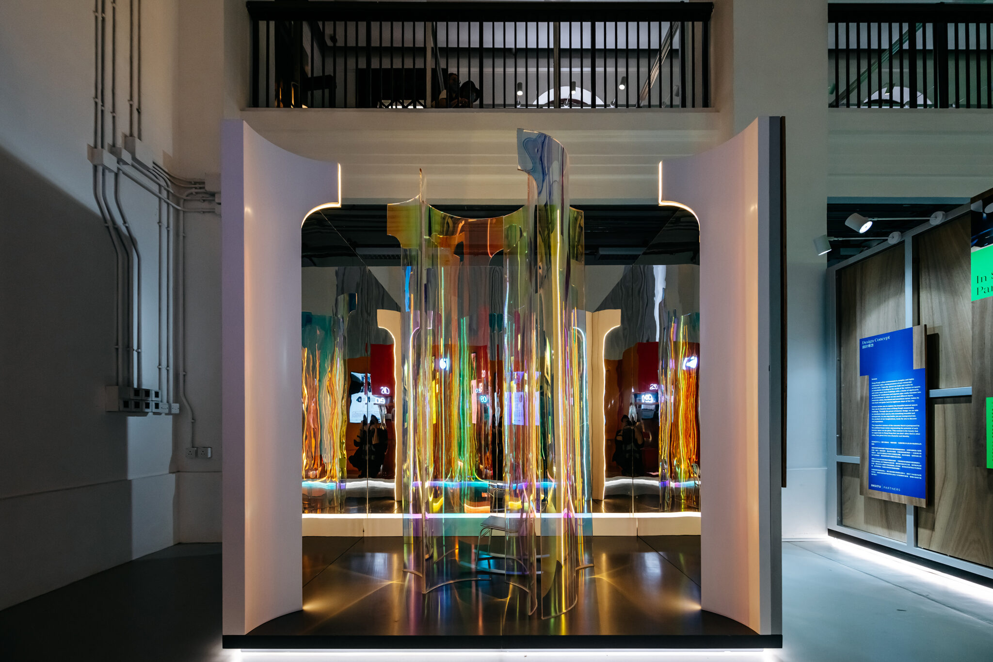 The Y2K Aesthetic: How (and Why) Early 2000s Style Is Returning to Our ...