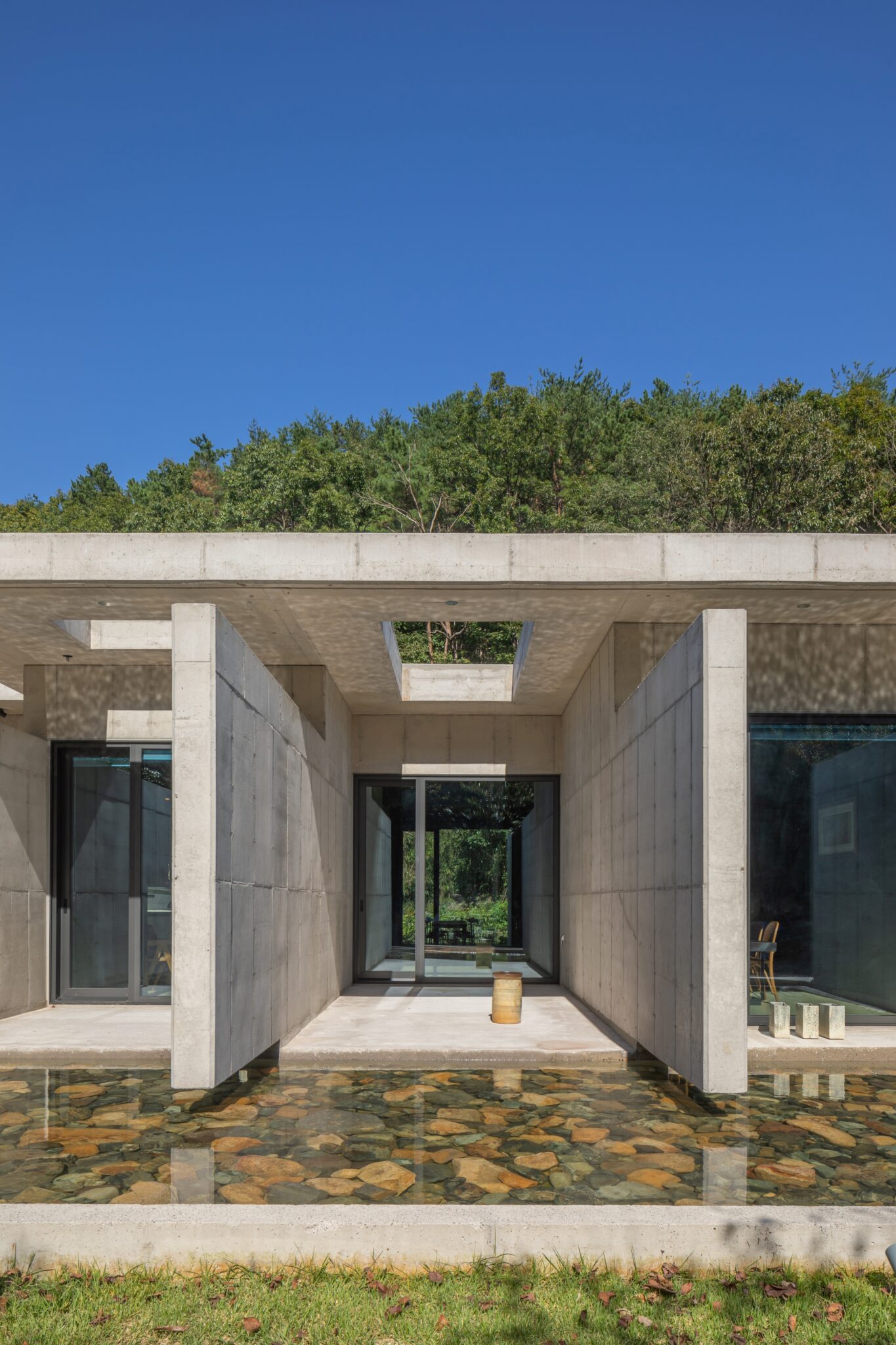 Emotional Architecture: How Curves and Lines Influence Human Experience ...