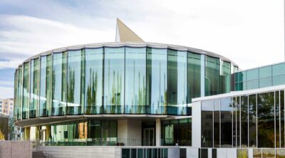 Jumbo Glass: 6 Crystalline Examples of Structural Glazing With Sentech ...