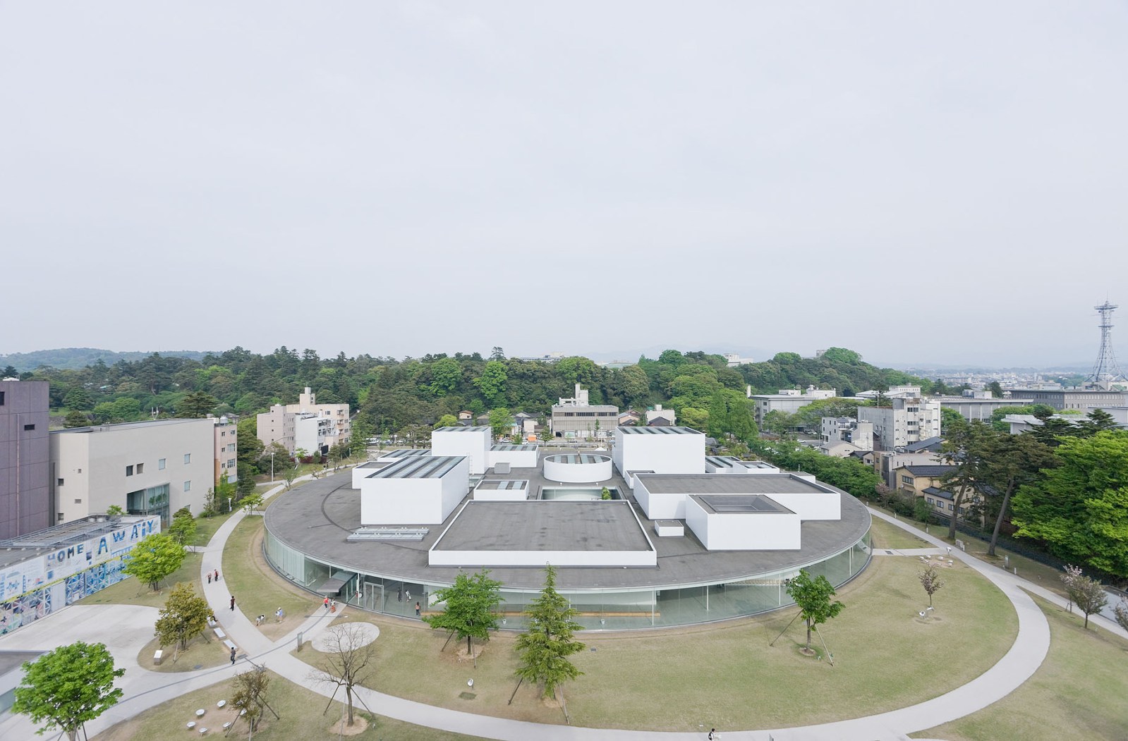 Nearly Invisible: SANAA's Minimalistic, Curved Glass Façades