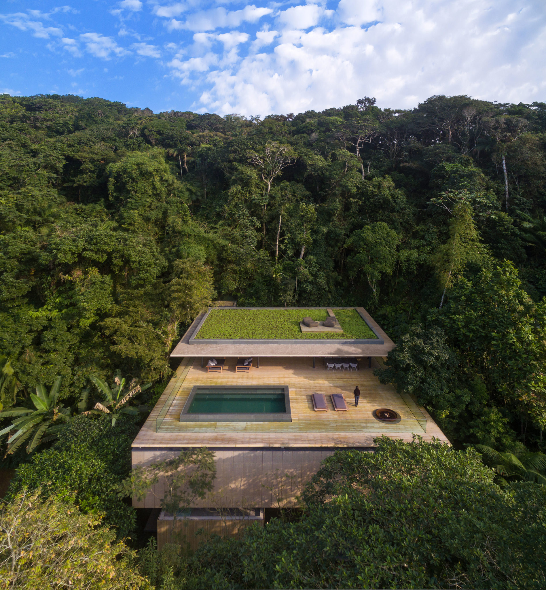 A New Brazil: 10 Tropical Homes with Panoramic Views