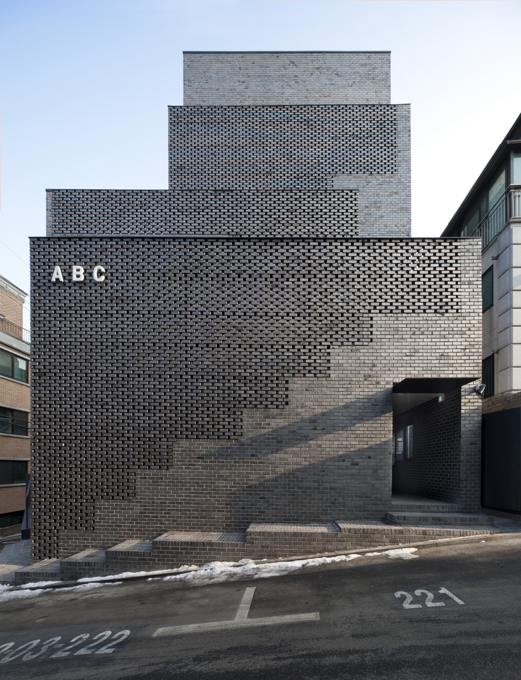 Brick With a Twist: 7 Imaginative Masonry Façades - Architizer Journal