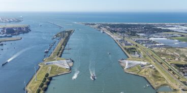 Liquid City: A Radical New Masterplan in Rotterdam Embraces the River ...