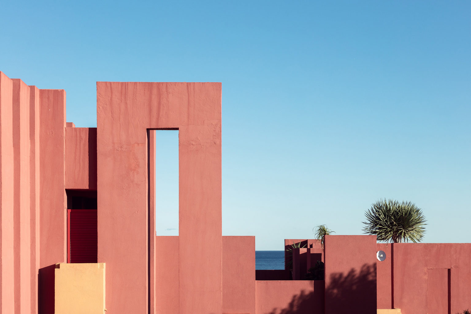 Ricardo Bofill's "La Muralla Roja" Through the Lens of Sebastian Weiss