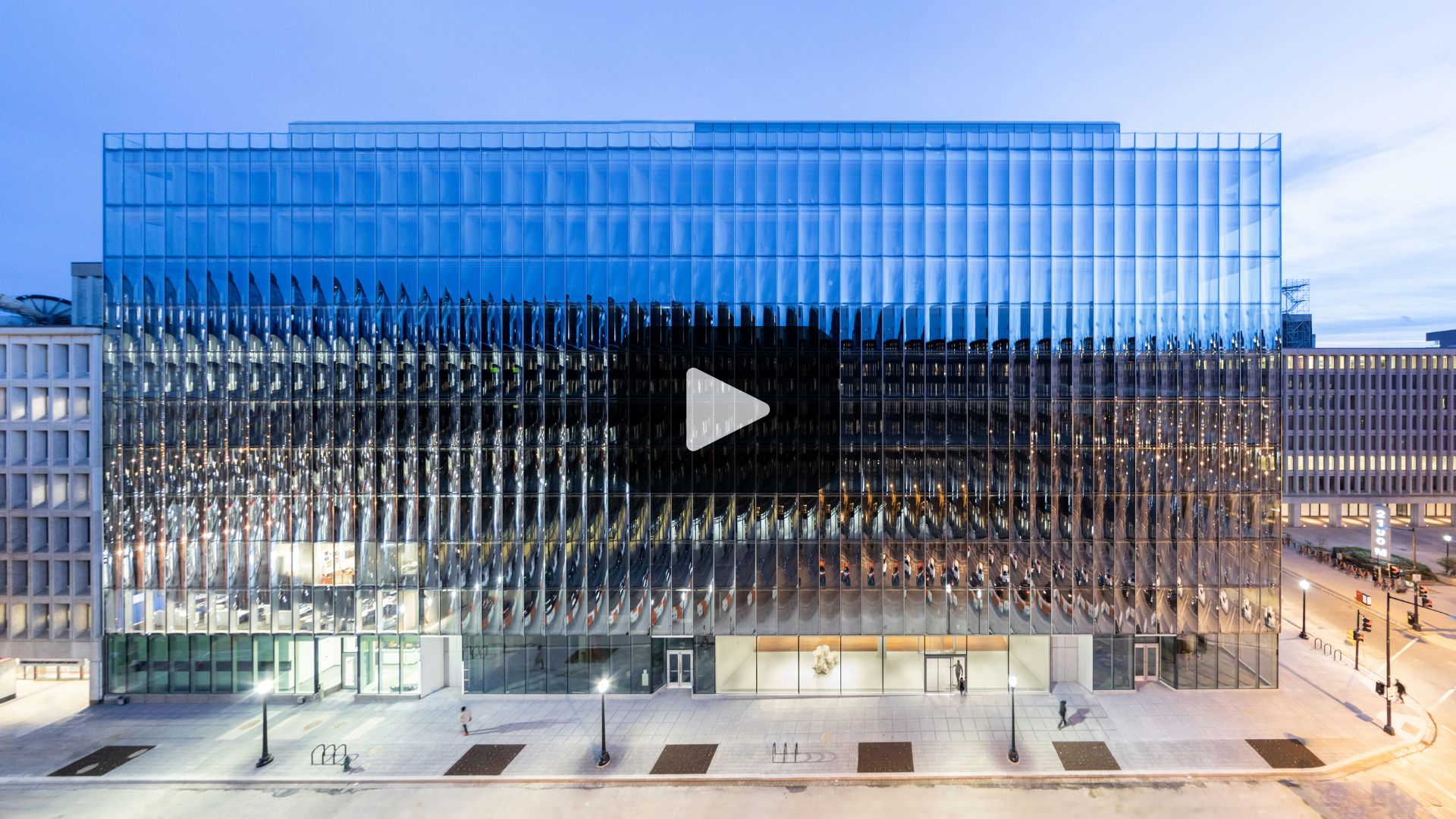 Watch a Timelapse of a Cutting-Edge Glass Façade Building Rising from ...