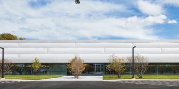 "Like a Cloud Against the Heaviness of Crown Hall": John Ronan ...