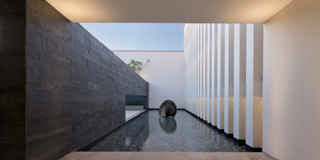 Ancient Modernism: 7 Stunning Contemporary Projects Crafted from Stone ...