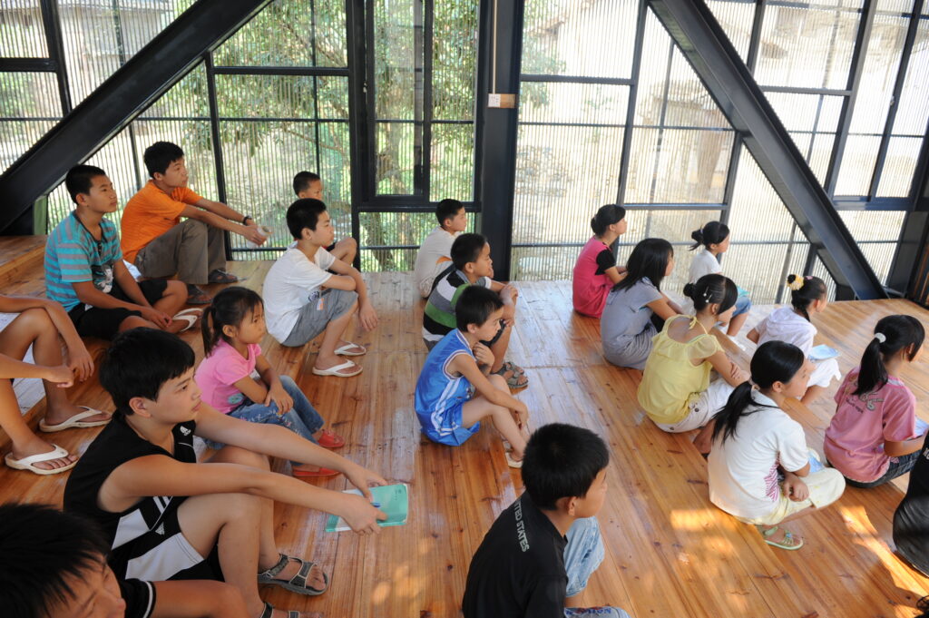 Bridge Building: 7 Inhabitable Structures Spanning Spaces and Ideas ...