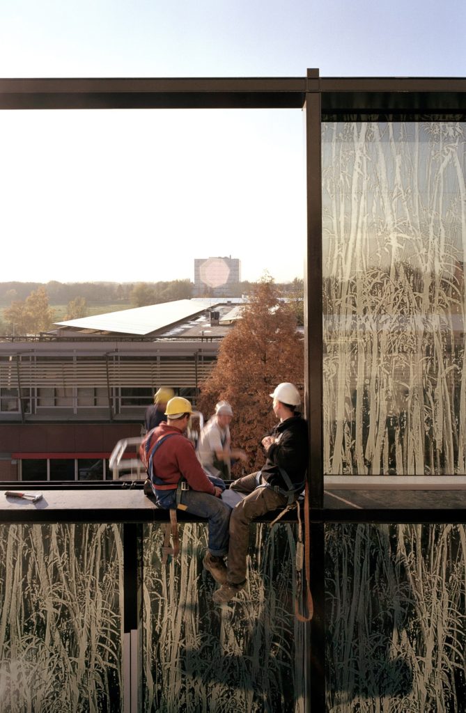 Beat The Heat 5 Innovative Façades Equipped With Fritted Glass Architizer Journal