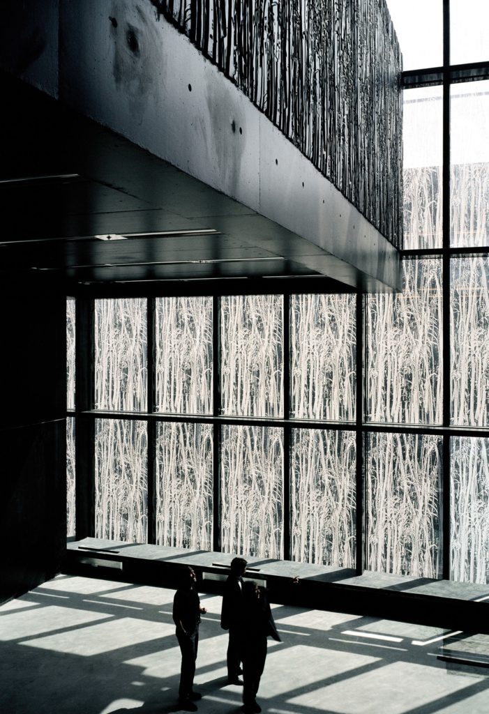 Beat the Heat: 5 Innovative Façades Equipped With Fritted Glass ...