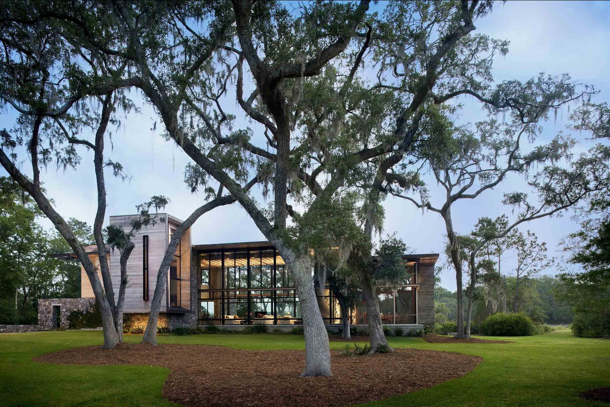 Bayou Buildings: 8 Cases of Architectural Ingenuity Beyond the Banks ...