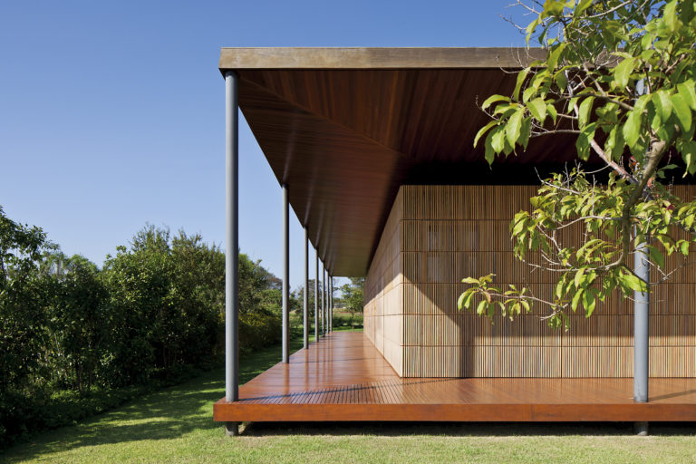 Think Inside the Box: 8 Innovative Homes Designed with Square Plans ...