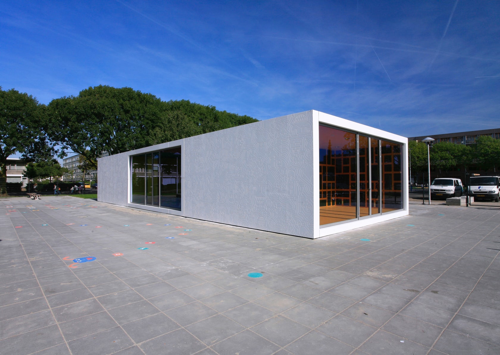 On the Surface: 5 Strikingly Detailed, Solid Surface Façades