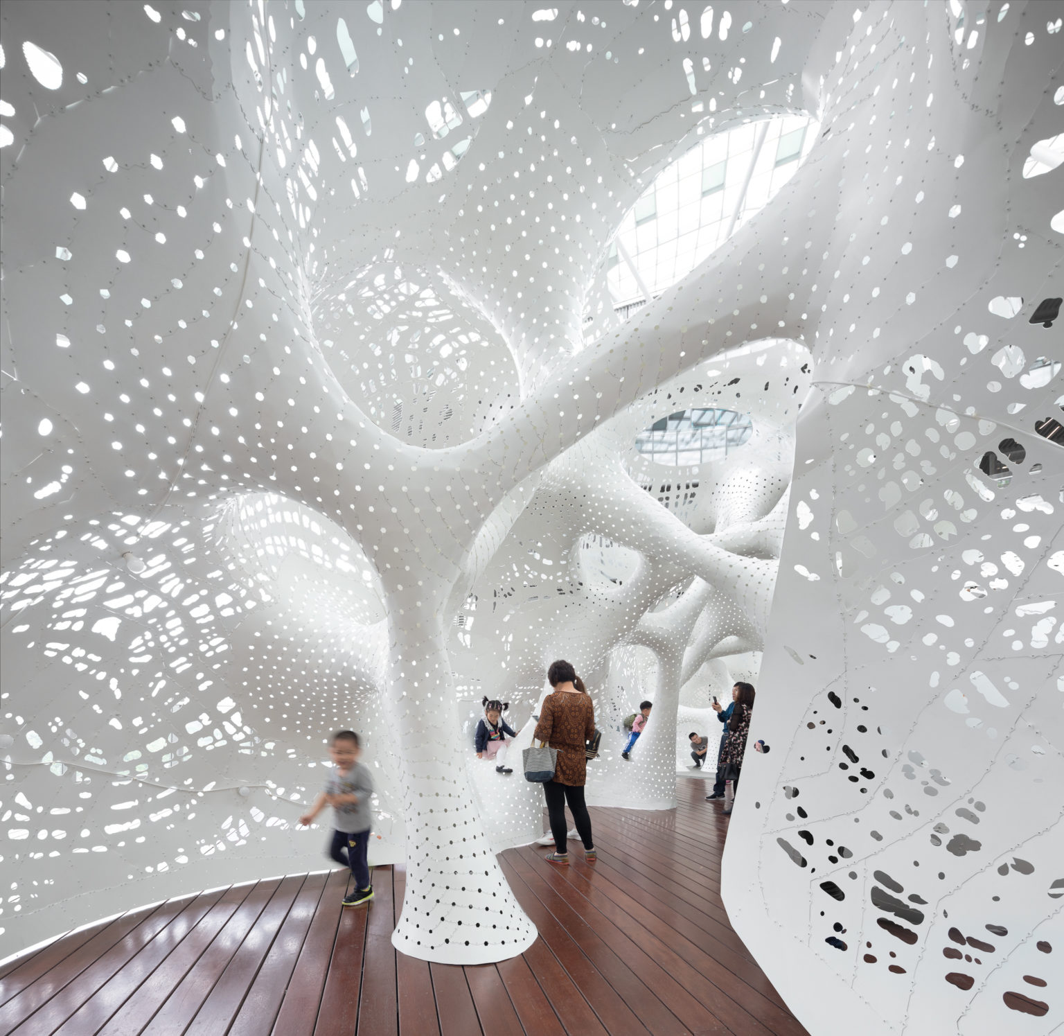 8 Pop-Up Pavilions That Transformed Established Urban Spaces