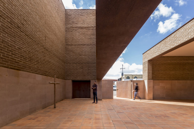 Made in Mexico: 9 Brazen Brick Buildings Celebrating the Local Material ...