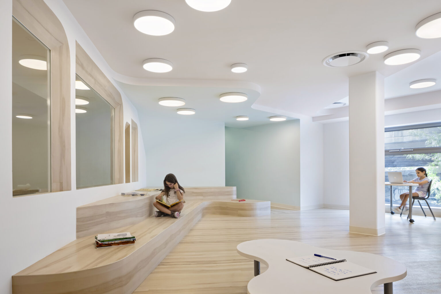 Timber Takeover: 8 Elementary Schools Embracing Wood-Based Designs