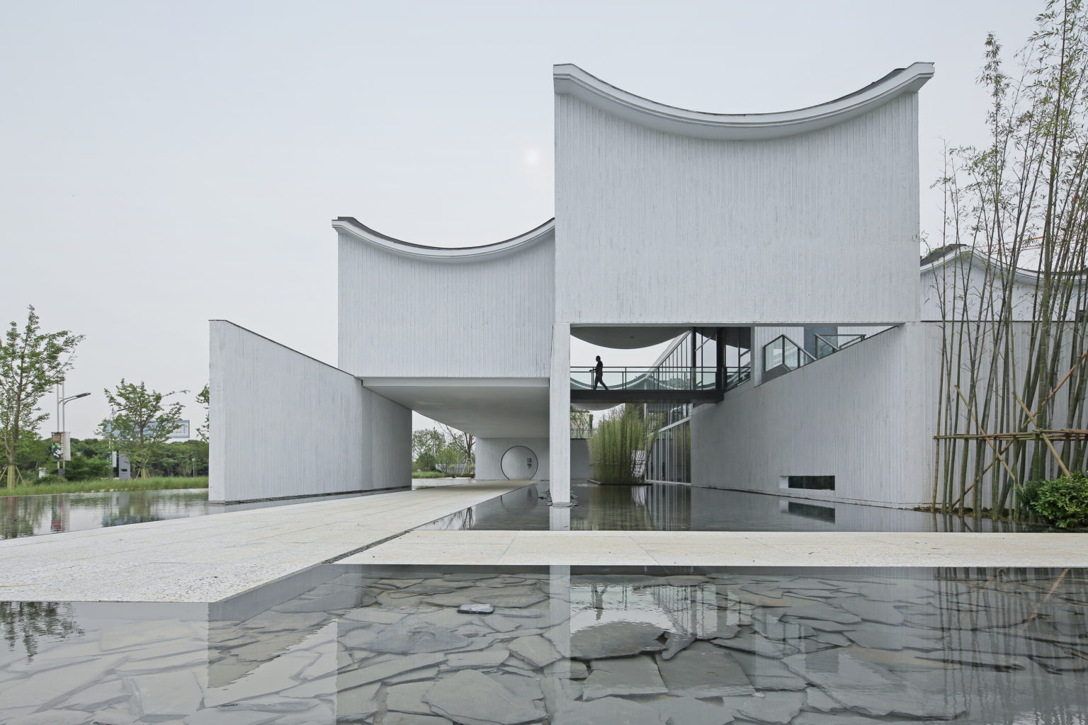 Reach for the Sky: 9 Gravity-Defying Projects that Embrace Upward ...