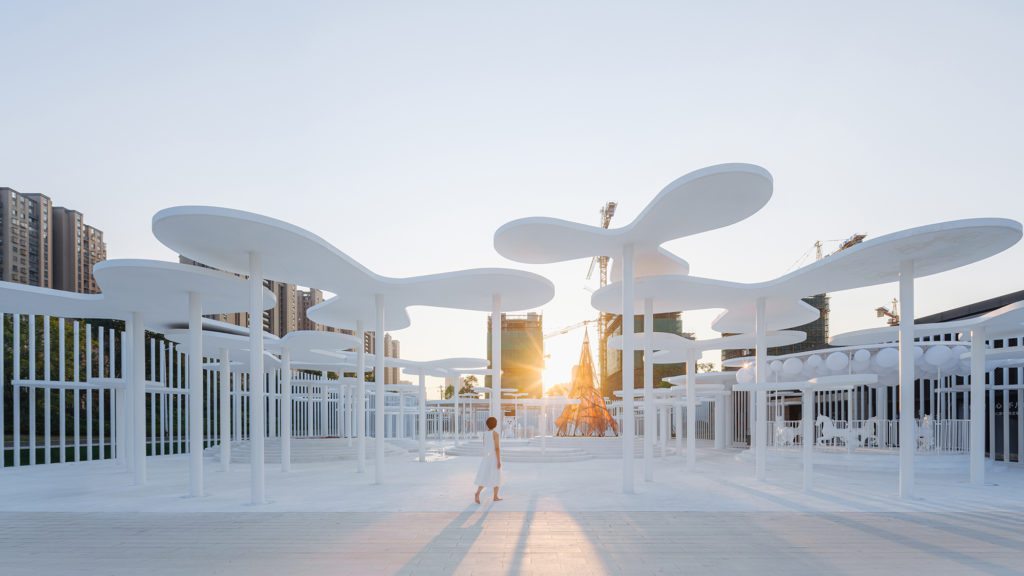 Throwing Shade: 9 Eye-Catching Ways for Architects to Block Out the Sun ...