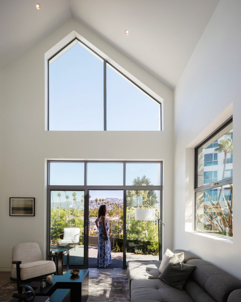 High Pitch: 7 Modern Homes Reinvigorating the Classic Pitched Roof ...