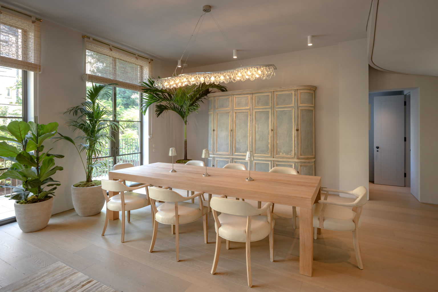 Historic Drama: 7 Ways to Recreate the Timeless Charm of Regency Interiors