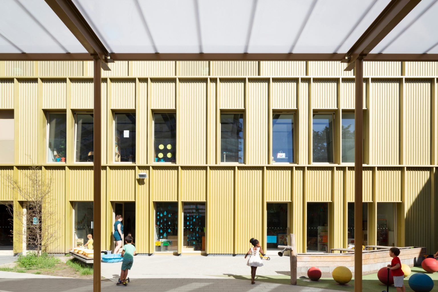 Throwing Shade: 9 Eye-Catching Ways for Architects to Block Out the Sun ...