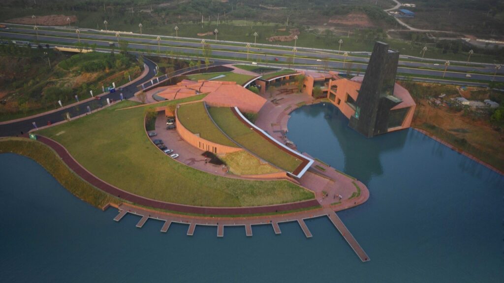 "Our Regionalism Is Portable": Antoine Predock Architects on Designing ...