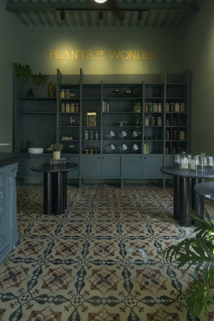 9 Shades of Blue: Majestic Interiors that Celebrate the Architectural ...