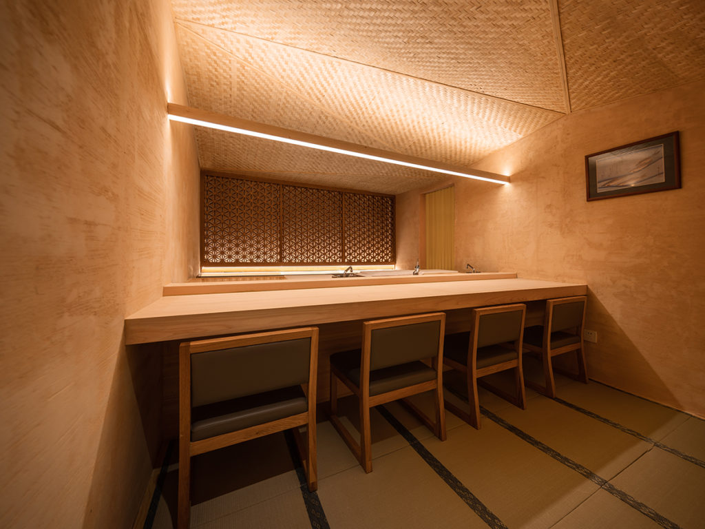 Tiny Dining: 7 Compact Cafe and Restaurant Designs