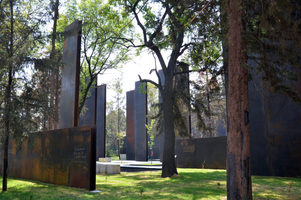 Modern Memorials: 7 Moving Monuments Found Across North America ...