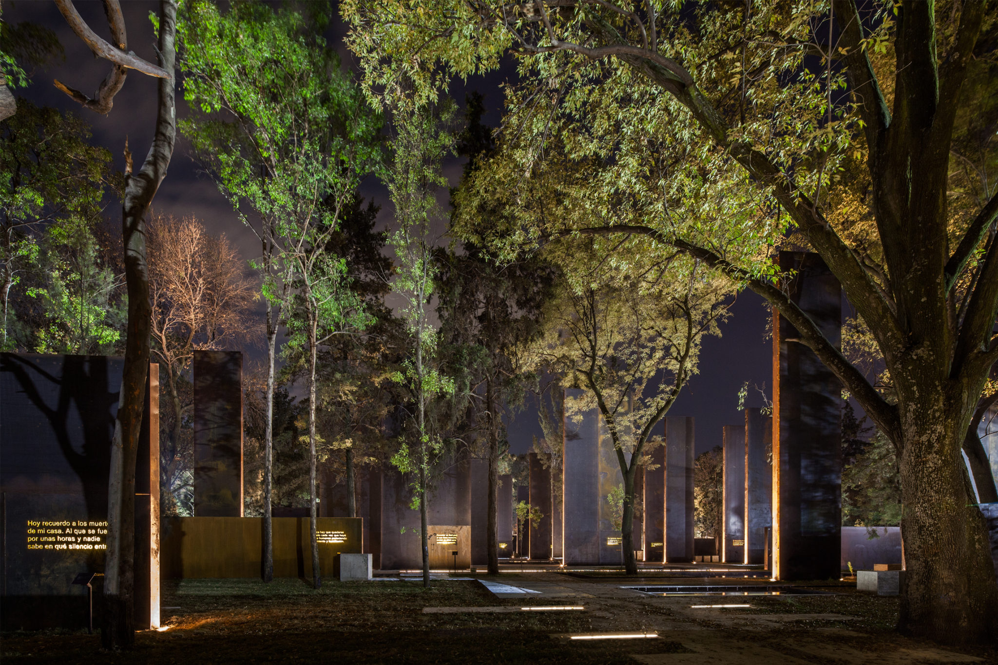 Modern Memorials: 7 Moving Monuments Found Across North America ...